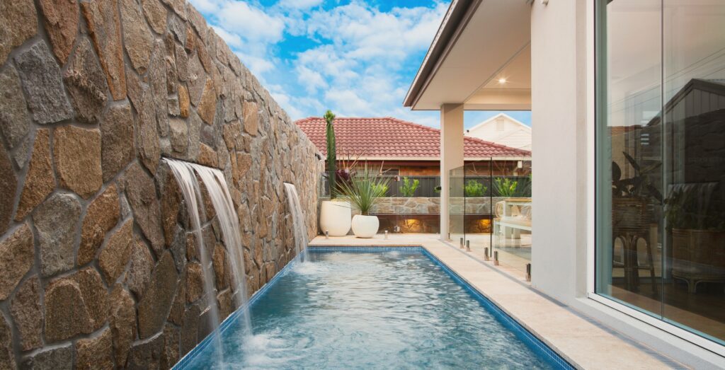 Top 3 Natural Stones for Swimming Pool Surrounds : Lithic Australia